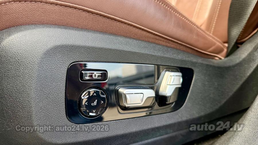 Grey BMW X6 2020 in Tallinn, with an engine capacity of 3.00 L and mileage of 92 thousand km for 63500 €, photo 27 on AUTOMOTO.COM.LV