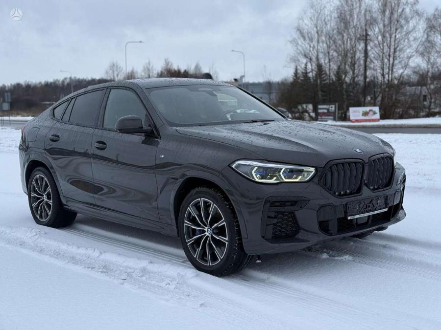 Grey BMW X6 2021 in Panevezys, with an engine capacity of 2.99 L and mileage of 229 thousand km for 48900 €, photo 2 on AUTOMOTO.COM.LV