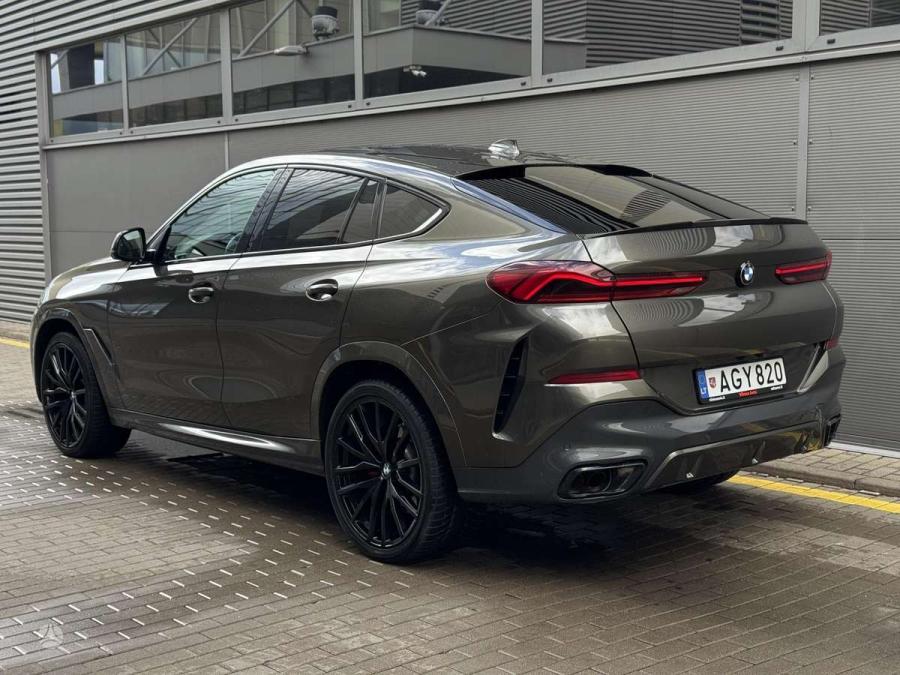 Grey BMW X6 2021 in Vilnius, with an engine capacity of 4.40 L and mileage of 136 thousand km for 53450 €, photo 5 on AUTOMOTO.COM.LV