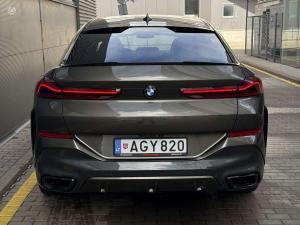 Grey BMW X6 2021 in Vilnius, with an engine capacity of 4.40 L and mileage of 136 thousand km for 53450 €, photo 7 on AUTOMOTO.COM.LV