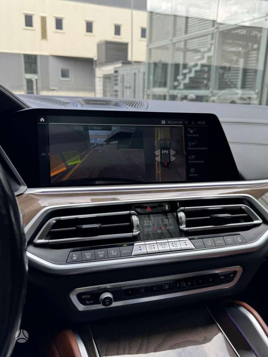 Grey BMW X6 2021 in Vilnius, with an engine capacity of 4.40 L and mileage of 136 thousand km for 53450 €, photo 28 on AUTOMOTO.COM.LV