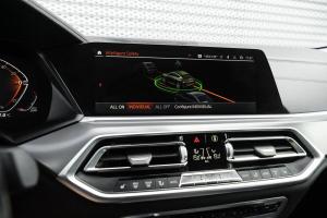 Pelēks BMW X6 2021 Mārupe, ar dzinēja tilpumu 3.00 L un nobraukumu 104 tūkst. km par 56050 €, foto 21 vietnē AUTOMOTO.COM.LV