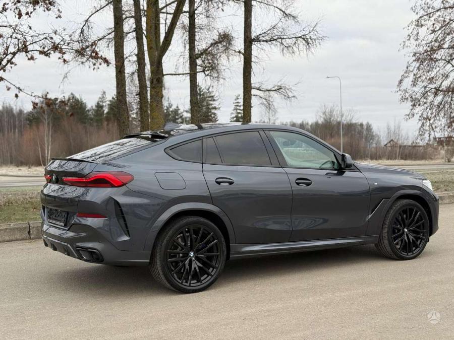 Grey BMW X6 2022 in Panevezys, with an engine capacity of 2.99 L and mileage of 111 thousand km for 49900 €, photo 18 on AUTOMOTO.COM.LV