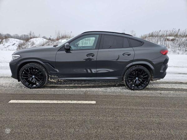 Grey BMW X6 2022 in Siauliai, with an engine capacity of 3.00 L and mileage of 147 thousand km for 54900 €, photo 4 on AUTOMOTO.COM.LV