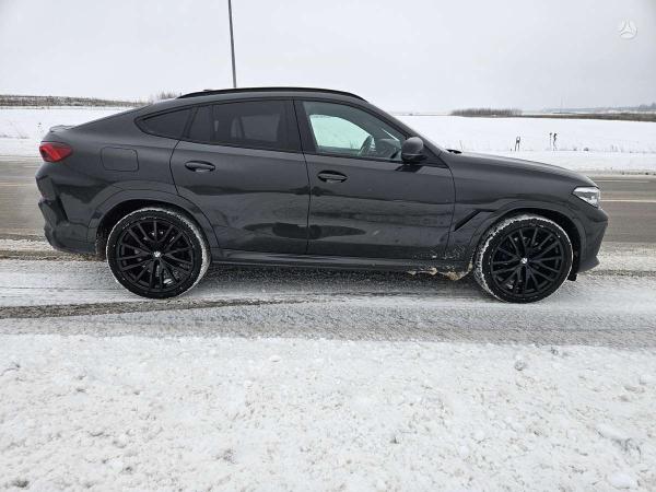 Grey BMW X6 2022 in Siauliai, with an engine capacity of 3.00 L and mileage of 147 thousand km for 54900 €, photo 5 on AUTOMOTO.COM.LV