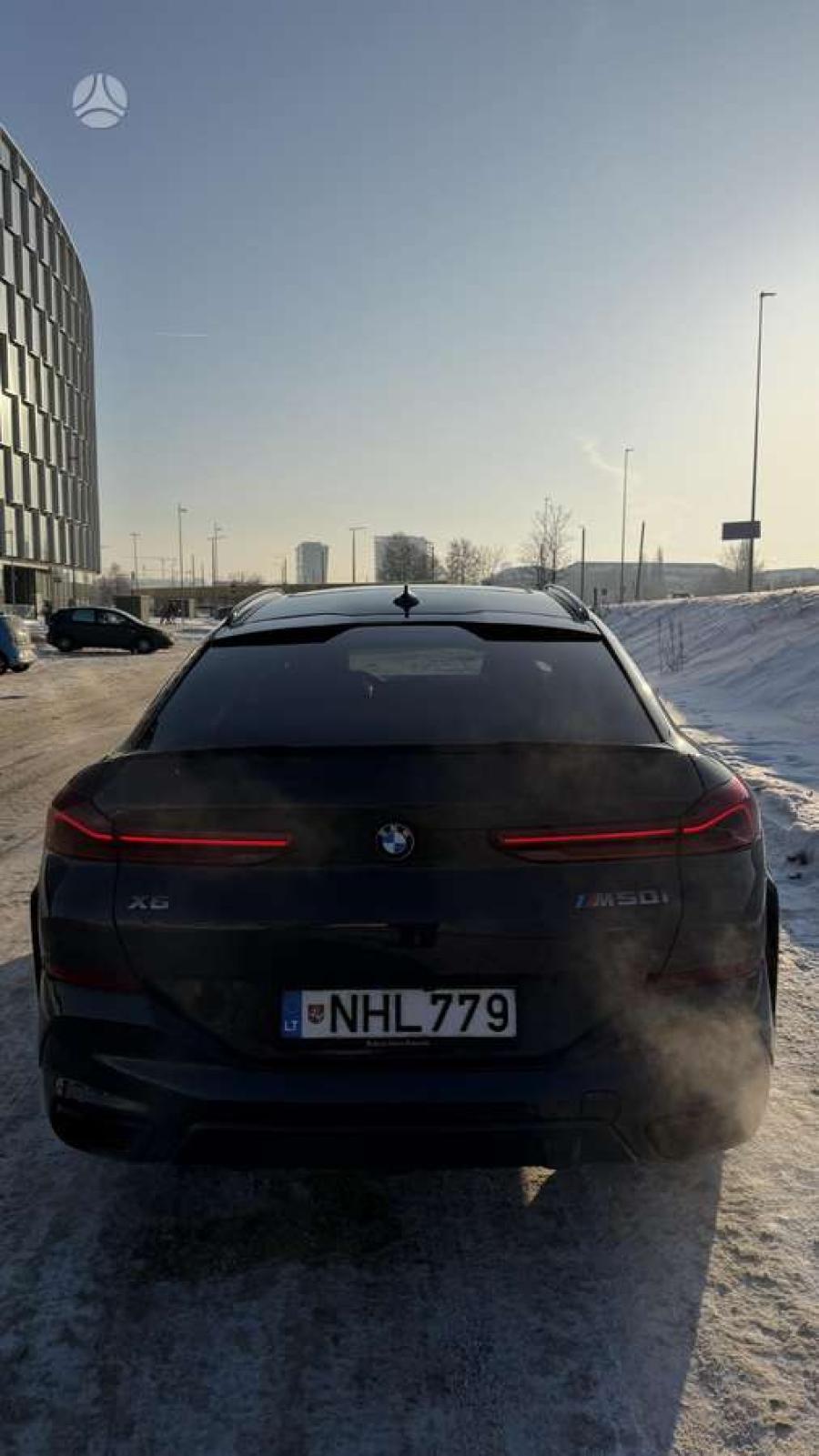 Grey BMW X6 2022 in Vilnius, with an engine capacity of 4.40 L and mileage of 122 thousand km for 56000 €, photo 3 on AUTOMOTO.COM.LV