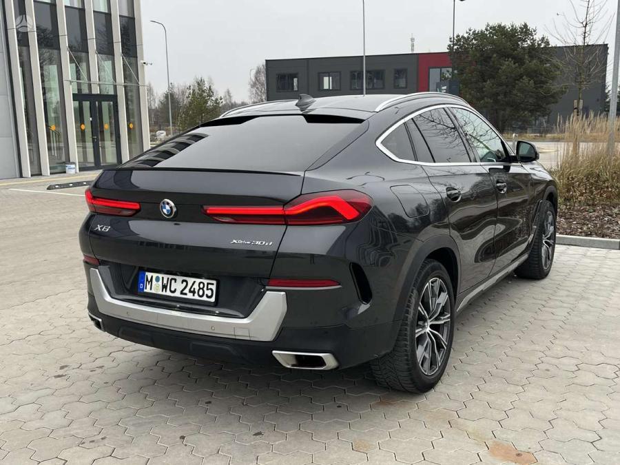 Pelēks BMW X6 2022 Viļņa, ar dzinēja tilpumu 2.99 L un nobraukumu 92 tūkst. km par 57900 €, foto 2 vietnē AUTOMOTO.COM.LV