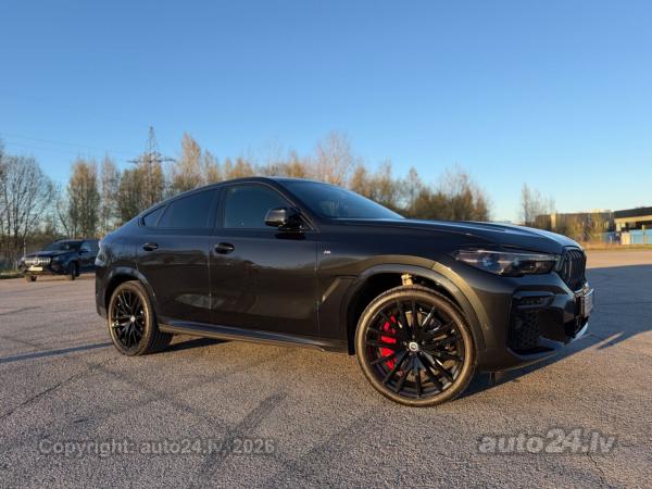 Grey BMW X6 2022 in Tallinn, with an engine capacity of 3.00 L and mileage of 40 thousand km for 69999 €, photo 7 on AUTOMOTO.COM.LV