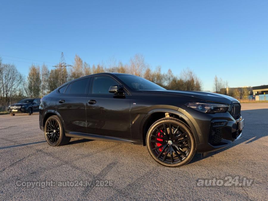 Grey BMW X6 2022 in Tallinn, with an engine capacity of 3.00 L and mileage of 40 thousand km for 69999 €, photo 8 on AUTOMOTO.COM.LV