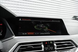 Grey BMW X6 2022 in Marupe, with an engine capacity of 3.00 L and mileage of 103 thousand km for 61850 €, photo 22 on AUTOMOTO.COM.LV