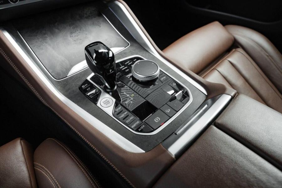Grey BMW X6 2022 in Marupe, with an engine capacity of 3.00 L and mileage of 103 thousand km for 61850 €, photo 27 on AUTOMOTO.COM.LV