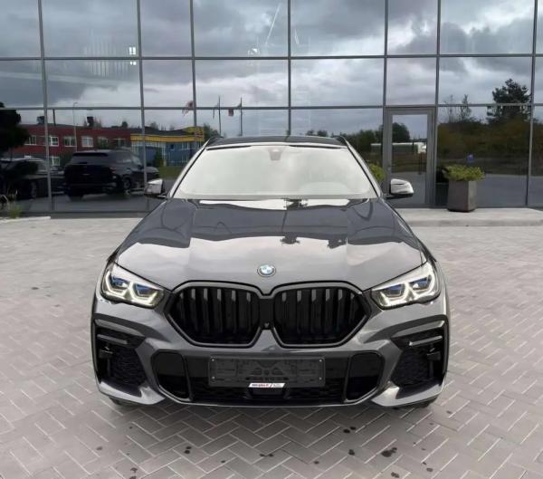 BMW X6 2022 in Telschi on AUTOMOTO.COM.LV Grey BMW X6 2022 in Telschi, with an engine capacity of 3.00 L and mileage of 144 thousand km for 52490 €, photo 4 on AUTOMOTO.COM.LV
