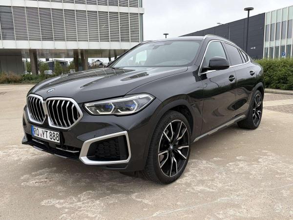 Pelēks BMW X6 2022 Viļņa, ar dzinēja tilpumu 2.99 L un nobraukumu 95 tūkst. km par 51500 €, foto 1 vietnē AUTOMOTO.COM.LV