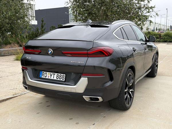 Pelēks BMW X6 2022 Viļņa, ar dzinēja tilpumu 2.99 L un nobraukumu 95 tūkst. km par 51500 €, foto 7 vietnē AUTOMOTO.COM.LV
