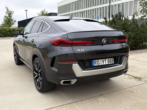 Pelēks BMW X6 2022 Viļņa, ar dzinēja tilpumu 2.99 L un nobraukumu 95 tūkst. km par 51500 €, foto 9 vietnē AUTOMOTO.COM.LV
