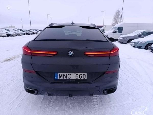 Pelēks BMW X6 2023 Viļņa, ar dzinēja tilpumu 3.00 L un nobraukumu 71 tūkst. km par 68000 €, foto 5 vietnē AUTOMOTO.COM.LV