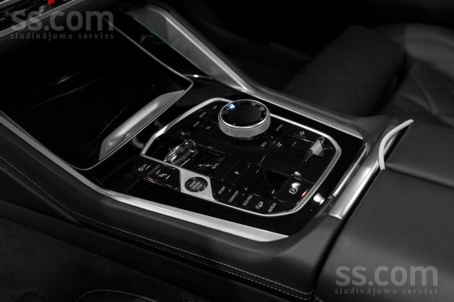 Pelēks BMW X6 2023 Rīga, ar dzinēja tilpumu 3.00 L un nobraukumu 28 tūkst. km par 75000 €, foto 20 vietnē AUTOMOTO.COM.LV