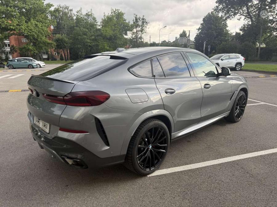 Pelēks BMW X6 2023 Kauņa, ar dzinēja tilpumu 3.00 L un nobraukumu 115 tūkst. km par 59999 €, foto 8 vietnē AUTOMOTO.COM.LV