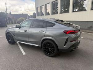 Pelēks BMW X6 2023 Kauņa, ar dzinēja tilpumu 3.00 L un nobraukumu 115 tūkst. km par 59999 €, foto 9 vietnē AUTOMOTO.COM.LV