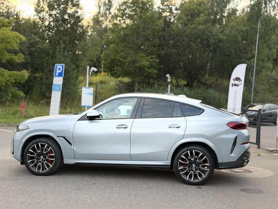Grey BMW X6 2023 in Vilnius, with an engine capacity of 2.99 L and mileage of 122 thousand km for 65500 €, photo 9 on AUTOMOTO.COM.LV