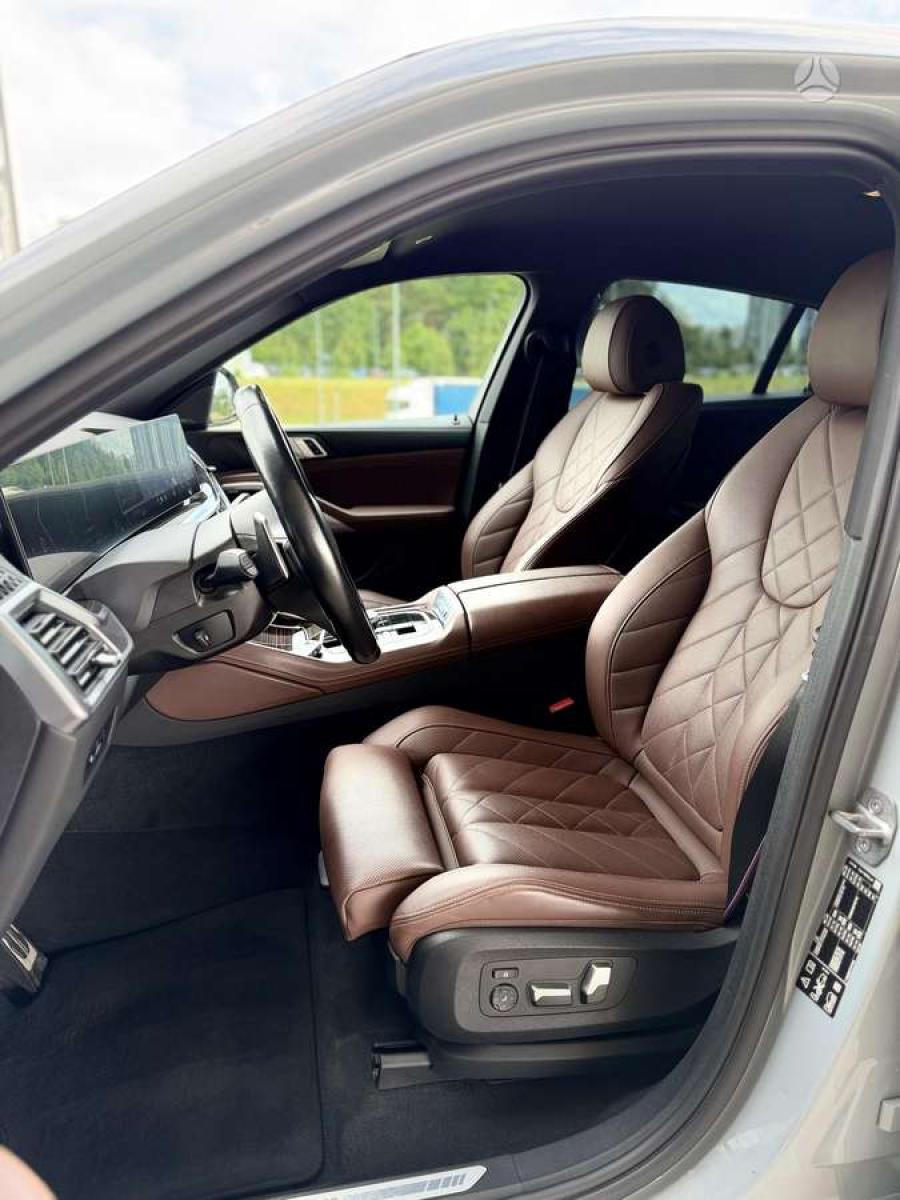 Grey BMW X6 2023 in Vilnius, with an engine capacity of 2.99 L and mileage of 122 thousand km for 65500 €, photo 16 on AUTOMOTO.COM.LV