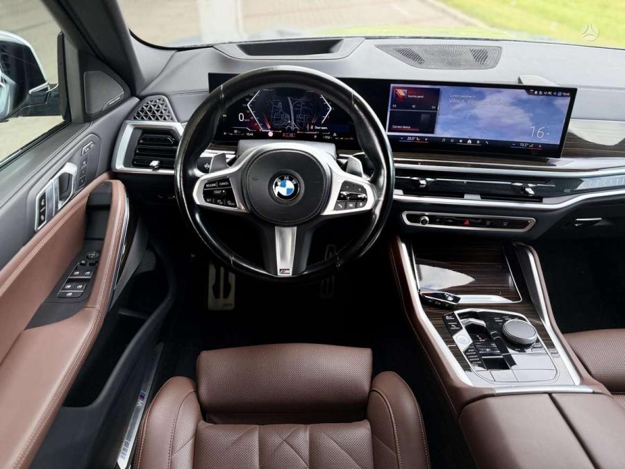 Grey BMW X6 2023 in Vilnius, with an engine capacity of 2.99 L and mileage of 122 thousand km for 65500 €, photo 17 on AUTOMOTO.COM.LV