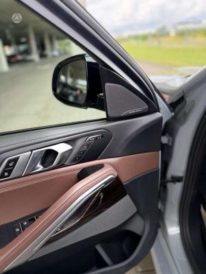 Grey BMW X6 2023 in Vilnius, with an engine capacity of 2.99 L and mileage of 122 thousand km for 65500 €, photo 23 on AUTOMOTO.COM.LV