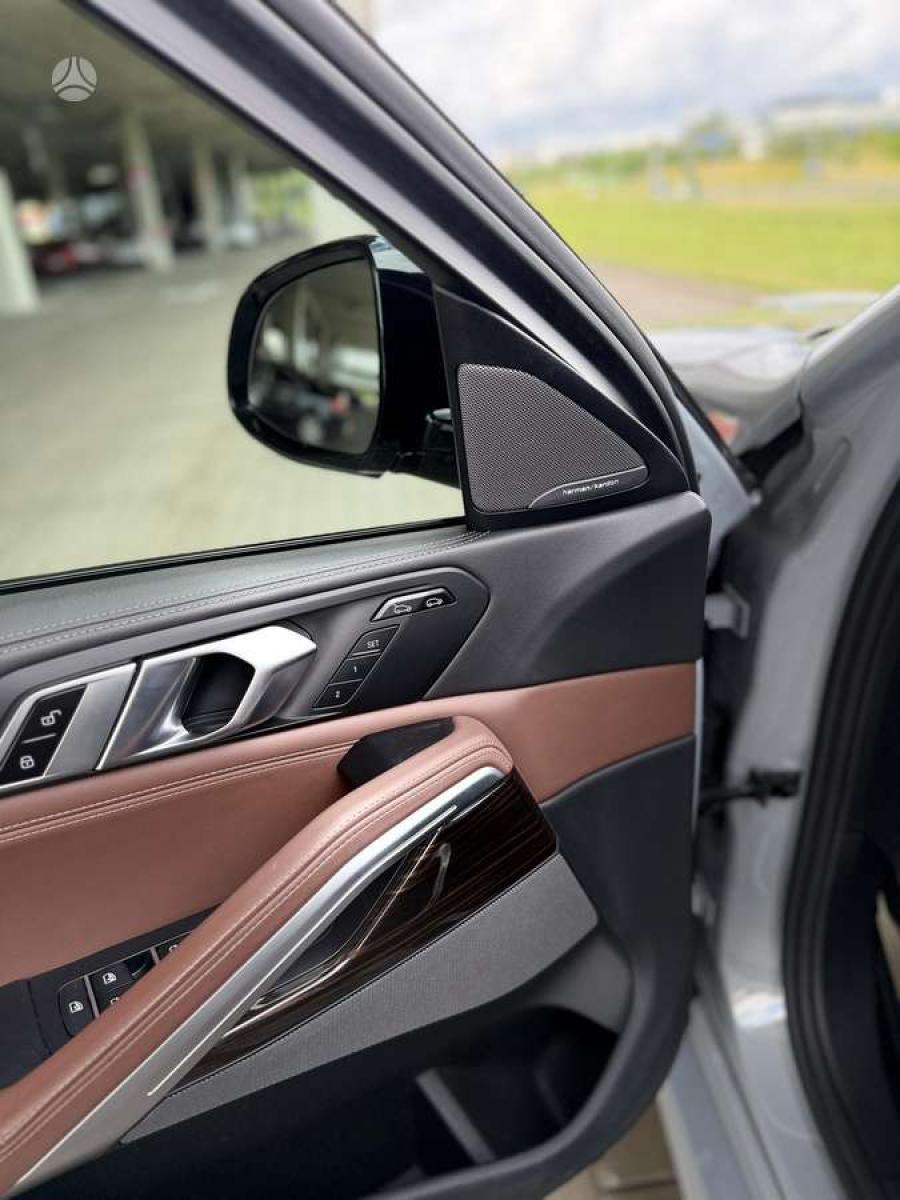 Grey BMW X6 2023 in Vilnius, with an engine capacity of 2.99 L and mileage of 122 thousand km for 65500 €, photo 23 on AUTOMOTO.COM.LV