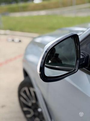 Grey BMW X6 2023 in Vilnius, with an engine capacity of 2.99 L and mileage of 122 thousand km for 65500 €, photo 35 on AUTOMOTO.COM.LV