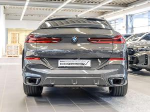 Grey BMW X6 2024 in Vilnius, with an engine capacity of 2.99 L and mileage of 24 thousand km for 81899 €, photo 4 on AUTOMOTO.COM.LV