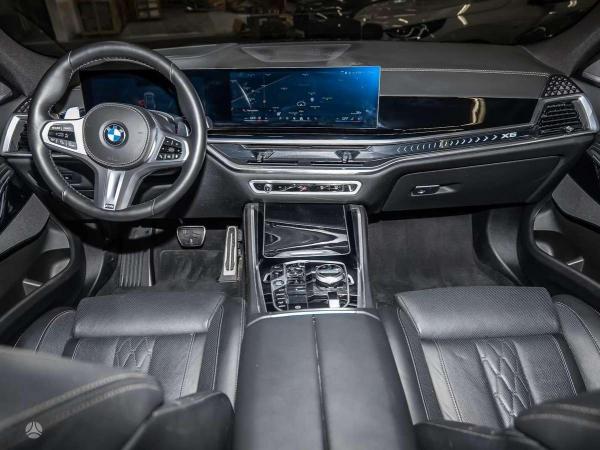 Grey BMW X6 2024 in Vilnius, with an engine capacity of 2.99 L and mileage of 24 thousand km for 81899 €, photo 7 on AUTOMOTO.COM.LV