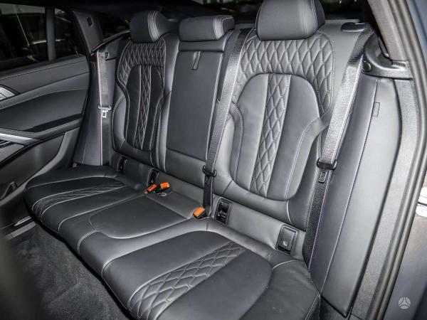 Grey BMW X6 2024 in Vilnius, with an engine capacity of 2.99 L and mileage of 24 thousand km for 81899 €, photo 10 on AUTOMOTO.COM.LV