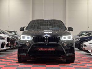 Black BMW X6 M 2015 in Vilnius, with an engine capacity of 4.40 L and mileage of 112 thousand km for 35800 €, photo 2 on AUTOMOTO.COM.LV