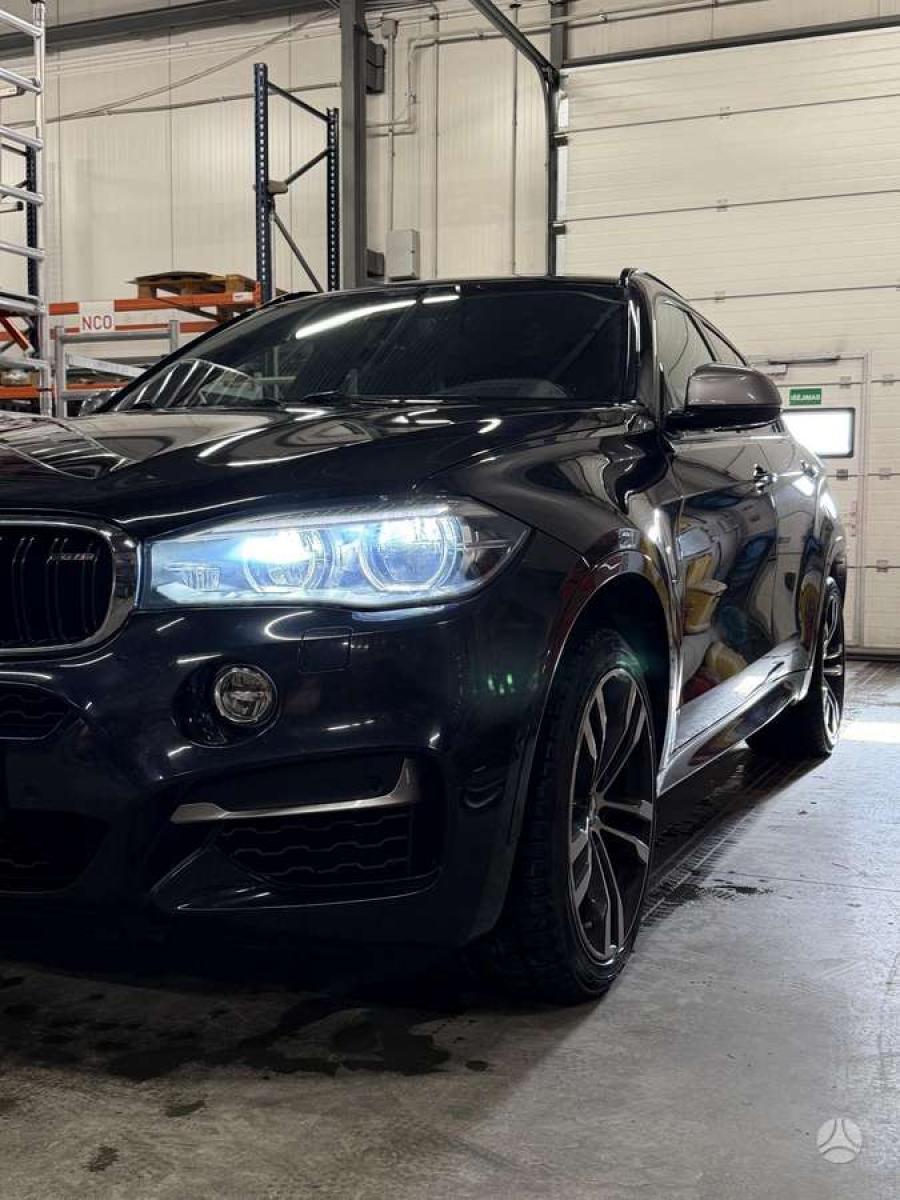 Melns BMW X6 M 2015 Panevēža, ar dzinēja tilpumu 2.99 L un nobraukumu 84 tūkst. km par 23000 €, foto 3 vietnē AUTOMOTO.COM.LV