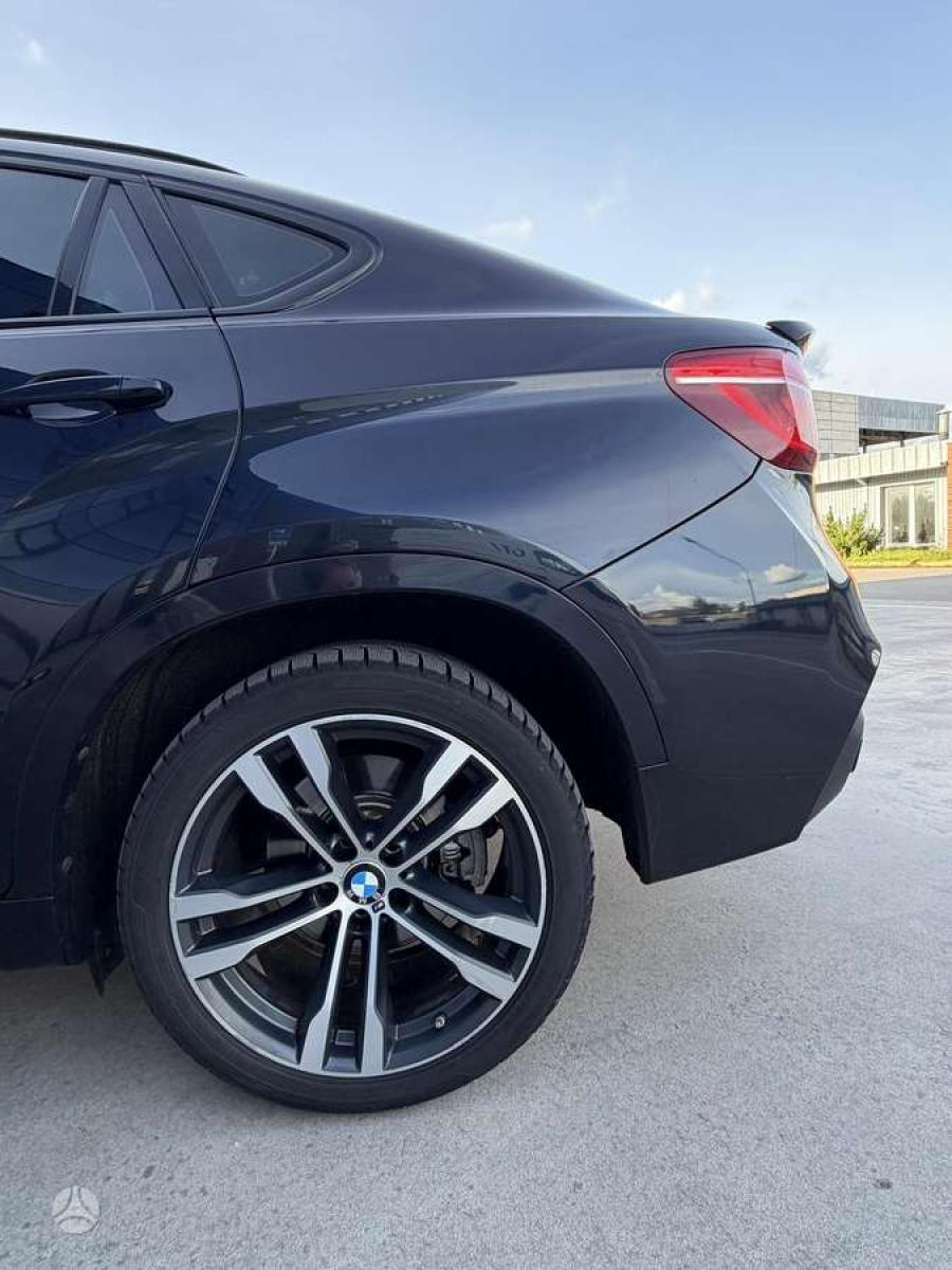 Melns BMW X6 M 2015 Panevēža, ar dzinēja tilpumu 2.99 L un nobraukumu 84 tūkst. km par 23000 €, foto 7 vietnē AUTOMOTO.COM.LV
