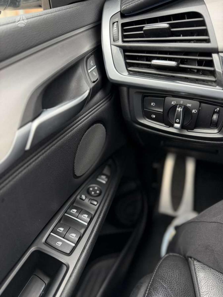 Melns BMW X6 M 2015 Panevēža, ar dzinēja tilpumu 2.99 L un nobraukumu 84 tūkst. km par 23000 €, foto 33 vietnē AUTOMOTO.COM.LV