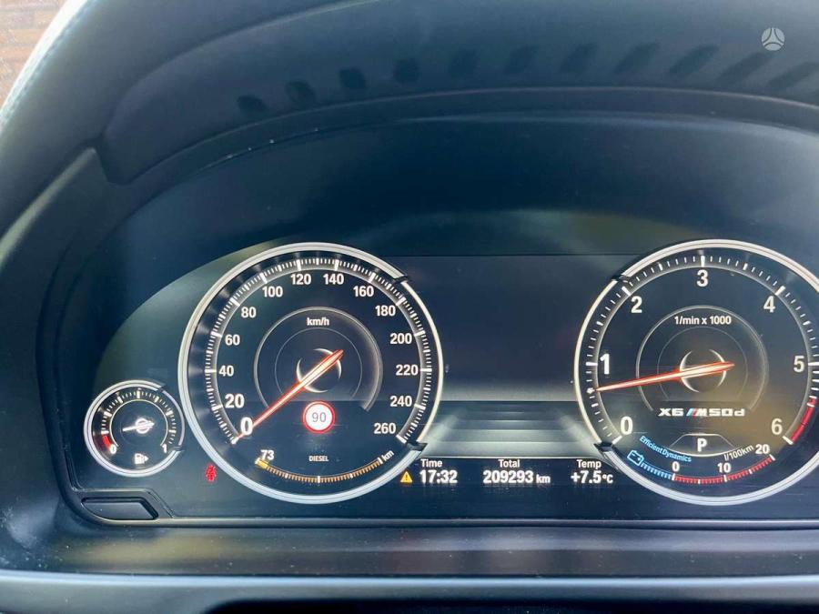 Black BMW X6 M 2015 in Siauliai, with an engine capacity of 2.99 L and mileage of 230 thousand km for 25800 €, photo 22 on AUTOMOTO.COM.LV