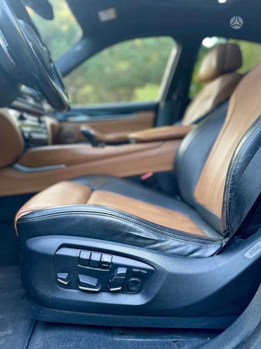 Black BMW X6 M 2015 in Siauliai, with an engine capacity of 2.99 L and mileage of 230 thousand km for 25800 €, photo 35 on AUTOMOTO.COM.LV