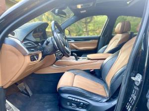 Black BMW X6 M 2015 in Siauliai, with an engine capacity of 2.99 L and mileage of 230 thousand km for 25800 €, photo 36 on AUTOMOTO.COM.LV