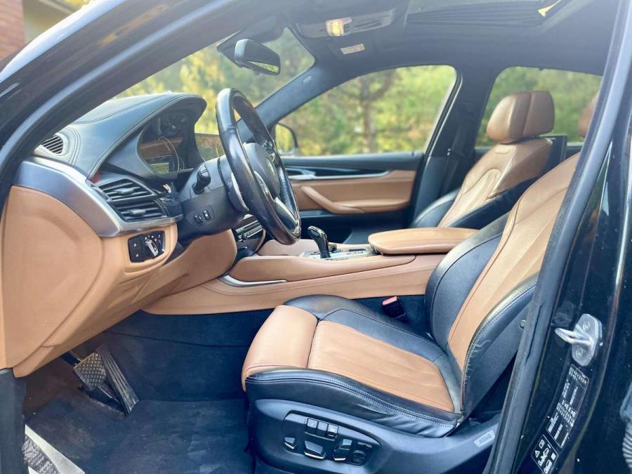 Black BMW X6 M 2015 in Siauliai, with an engine capacity of 2.99 L and mileage of 230 thousand km for 25800 €, photo 36 on AUTOMOTO.COM.LV
