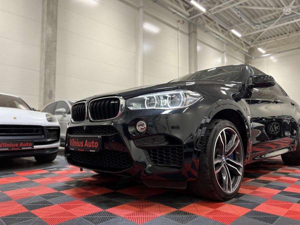 Black BMW X6 M 2015 in Vilnius, with an engine capacity of 4.40 L and mileage of 112 thousand km for 29990 €, photo 7 on AUTOMOTO.COM.LV