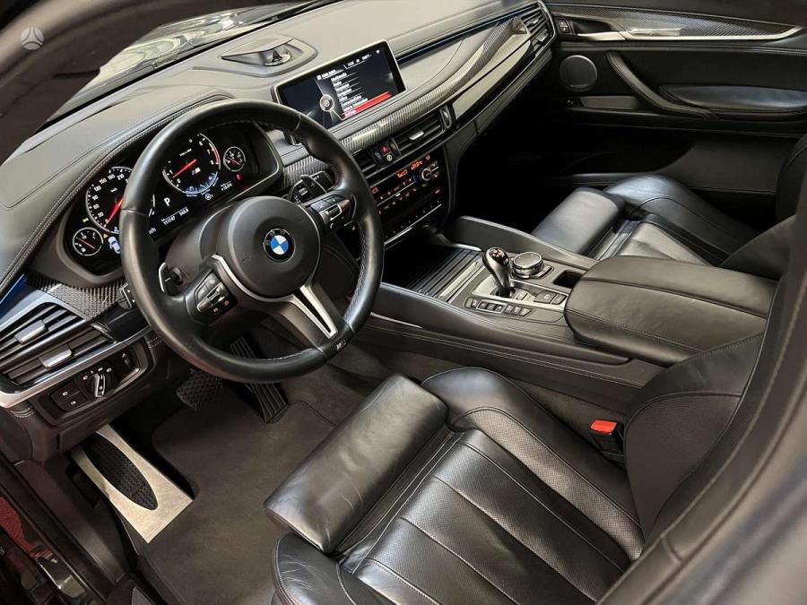 Black BMW X6 M 2015 in Vilnius, with an engine capacity of 4.40 L and mileage of 112 thousand km for 29990 €, photo 15 on AUTOMOTO.COM.LV