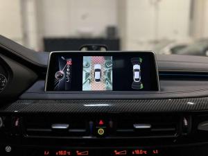 Black BMW X6 M 2015 in Vilnius, with an engine capacity of 4.40 L and mileage of 112 thousand km for 29990 €, photo 33 on AUTOMOTO.COM.LV