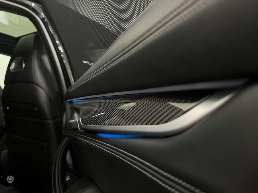 Black BMW X6 M 2015 in Vilnius, with an engine capacity of 4.40 L and mileage of 112 thousand km for 29990 €, photo 38 on AUTOMOTO.COM.LV