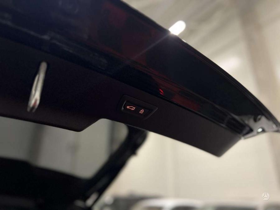 Black BMW X6 M 2015 in Vilnius, with an engine capacity of 4.40 L and mileage of 112 thousand km for 29990 €, photo 40 on AUTOMOTO.COM.LV