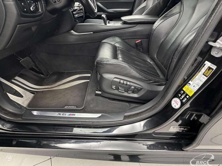Melns BMW X6 M 2017 Viļņa, ar dzinēja tilpumu 4.40 L un nobraukumu 91 tūkst. km par 23900 €, foto 27 vietnē AUTOMOTO.COM.LV