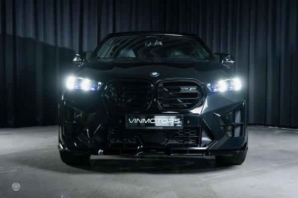 Black BMW X6 M 2022 in Vilnius, with an engine capacity of 4.40 L and mileage of 40 thousand km for 88000 €, photo 2 on AUTOMOTO.COM.LV