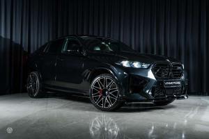 Black BMW X6 M 2022 in Vilnius, with an engine capacity of 4.40 L and mileage of 40 thousand km for 88000 €, photo 4 on AUTOMOTO.COM.LV