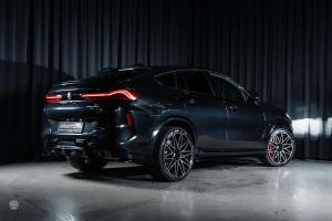 Black BMW X6 M 2022 in Vilnius, with an engine capacity of 4.40 L and mileage of 40 thousand km for 88000 €, photo 5 on AUTOMOTO.COM.LV