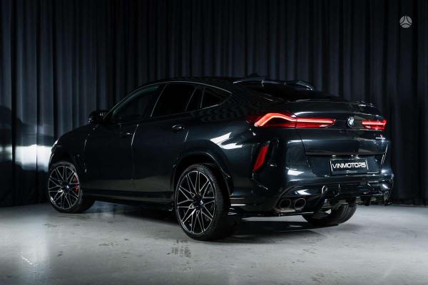 Black BMW X6 M 2022 in Vilnius, with an engine capacity of 4.40 L and mileage of 40 thousand km for 88000 €, photo 6 on AUTOMOTO.COM.LV